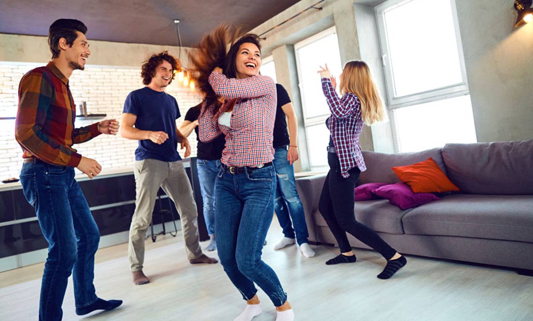 24 Ideas for Entertaining at Home: An Abt Guide | Abt