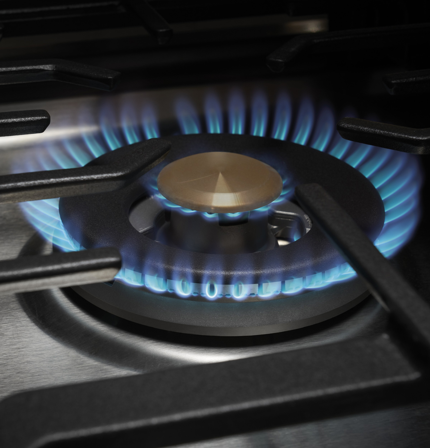 Monogram 30" Stainless Gas Cooktop ZGU30RSLSS | Abt