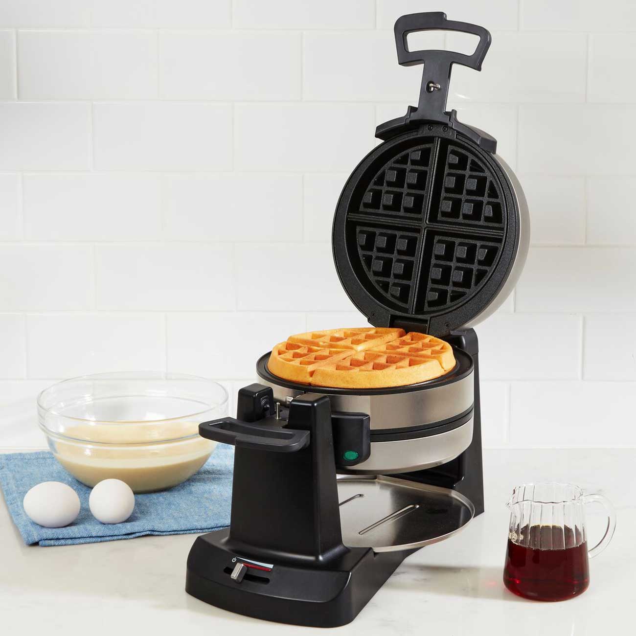 Cuisinart Double Flip Belgian Waffle Maker - WAFF40NAS | Abt