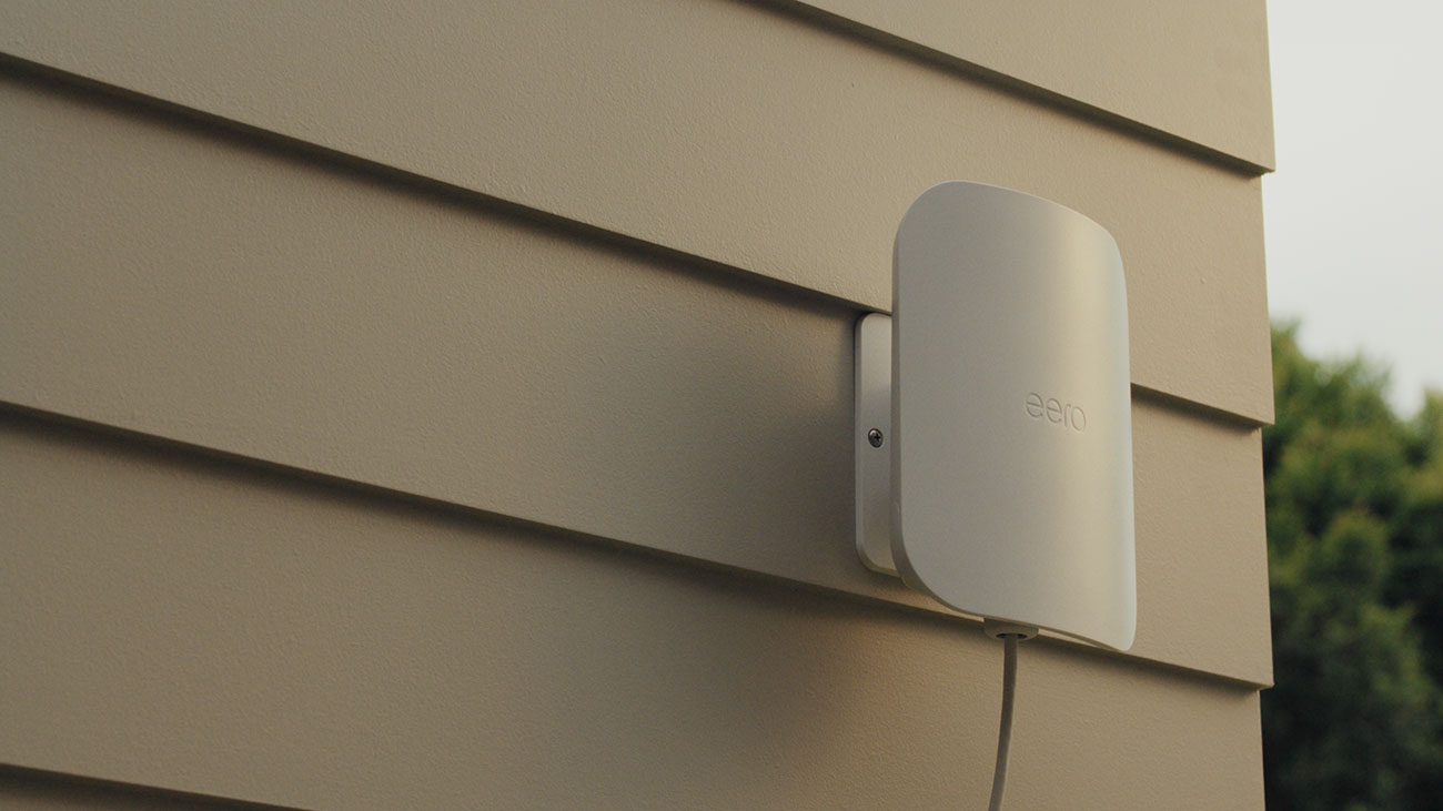 eero Outdoor 7 Dual-Band Mesh Wi-Fi Router in White | Abt