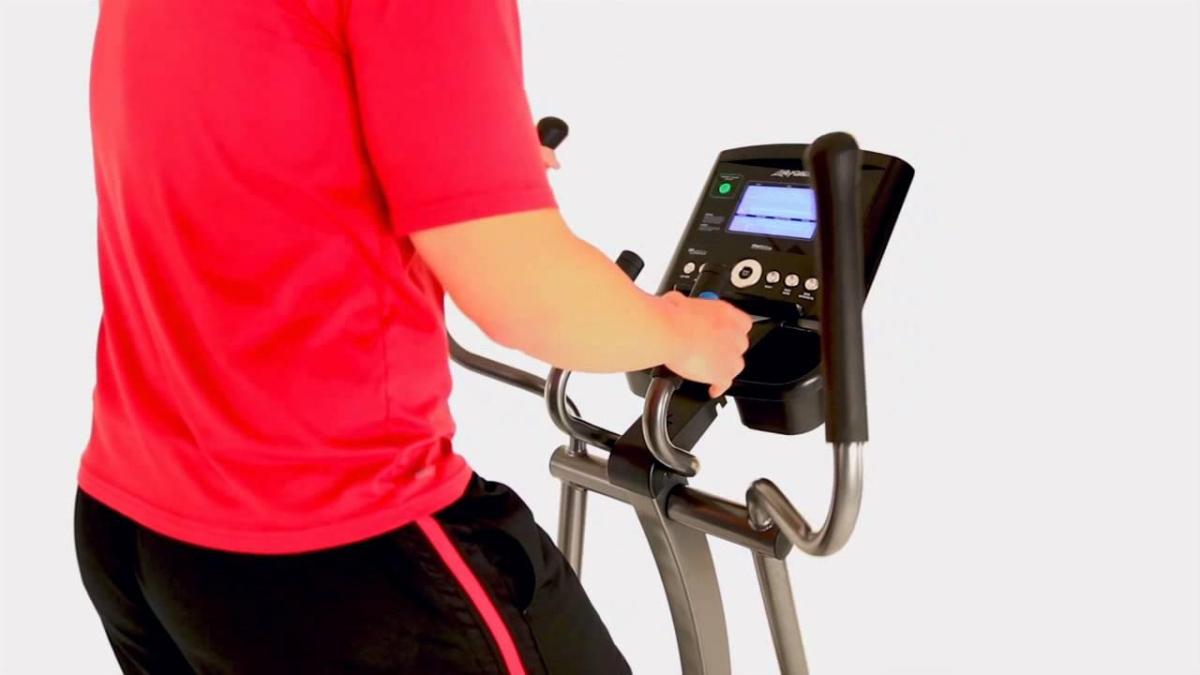 Life Fitness E1 Elliptical Cross-Train Machine-E1XX000105