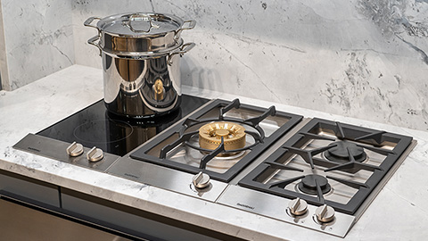 Wolf 48" Stainless Steel Gas Rangetop SRT486G | Abt