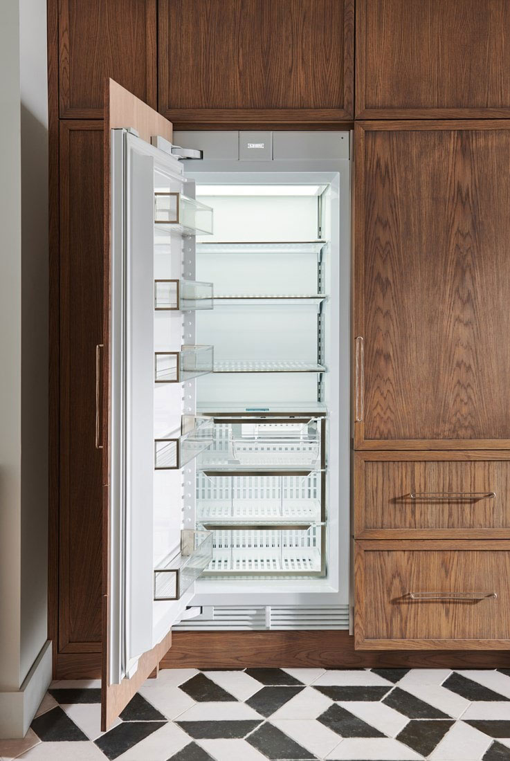 Sub-Zero Freezers - Designer Built-In Column Ice Maker Left Hinge 30 ...