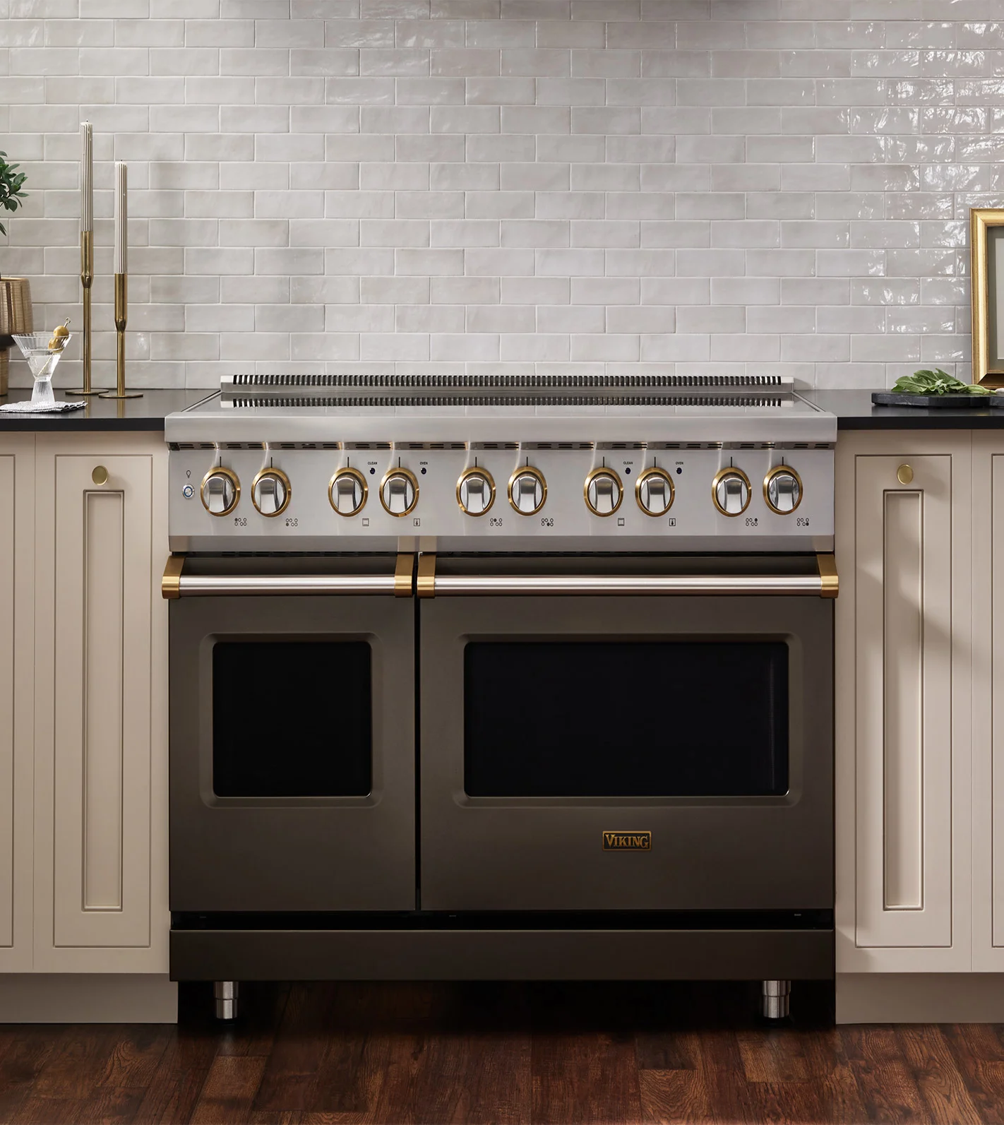 Viking Appliances: Stove Tops, Ranges, Refrigerators | Abt