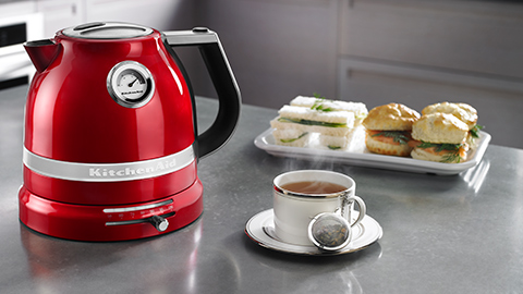 Viking Culinary Matte Black Tea Kettle - 400189339BKCHC | Abt