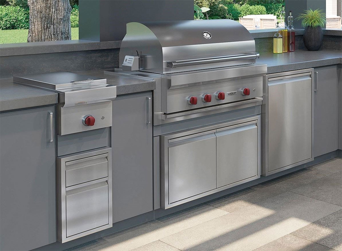 Wolf 36" Stainless Steel Outdoor Natural Gas Grill - OG36