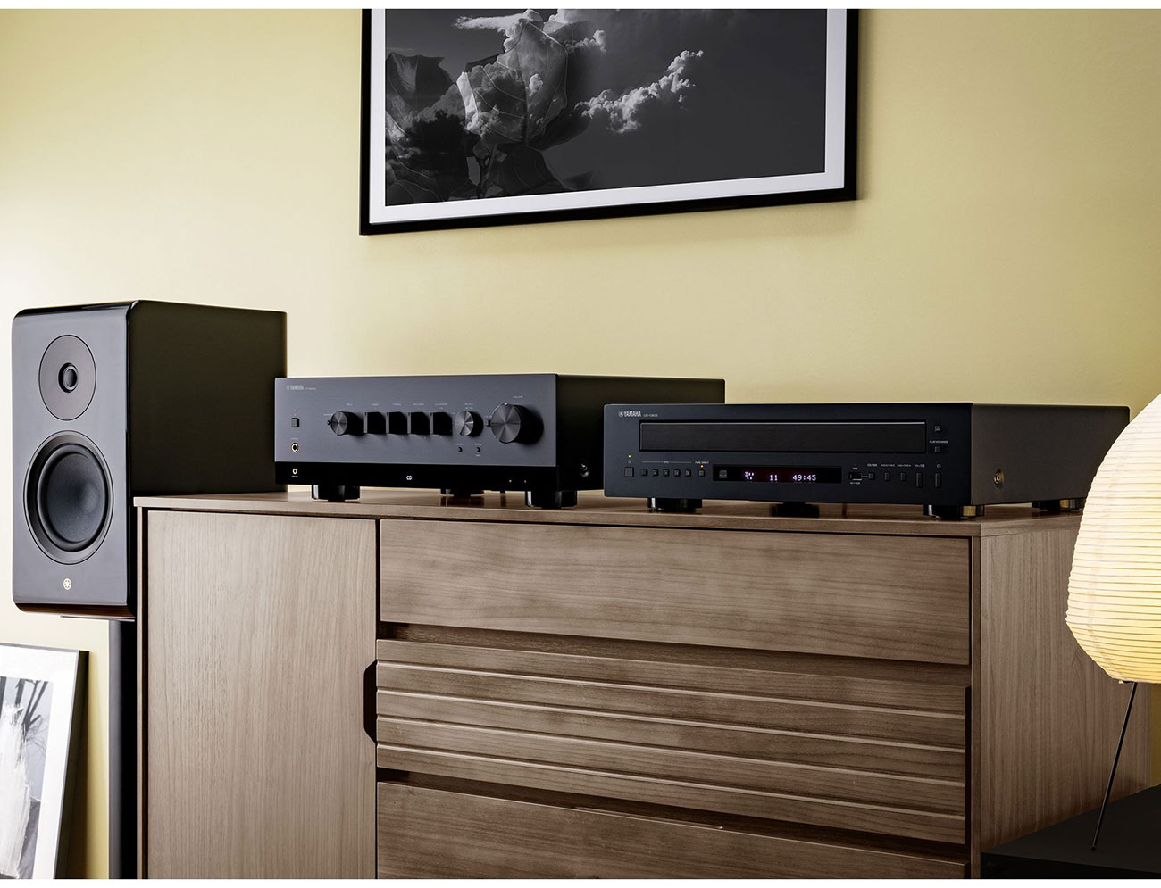 Yamaha CD Player w/ Five-Disc Changer in Black | Abt