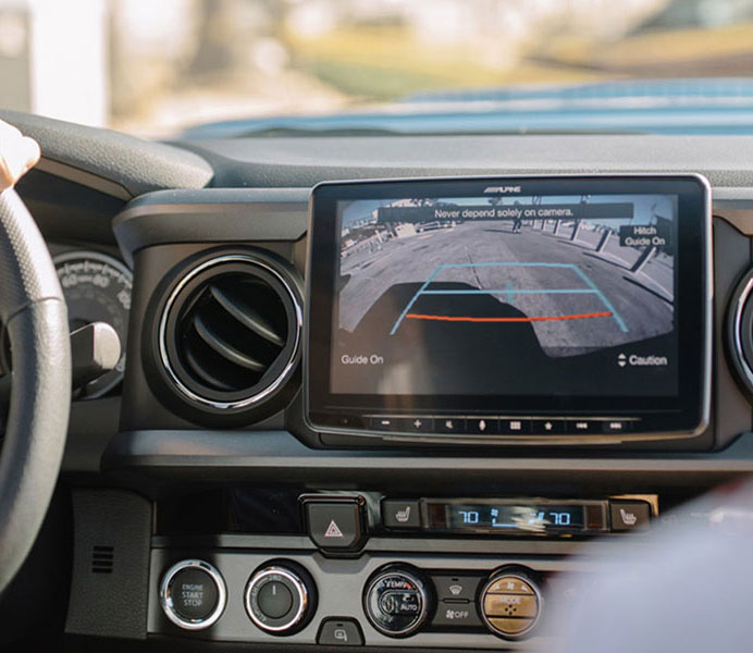 Mobile Rear-View Cameras | Abt