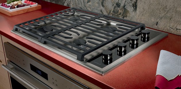 Wolf 30" Stainless Gas Cooktop CG304T/S | Abt